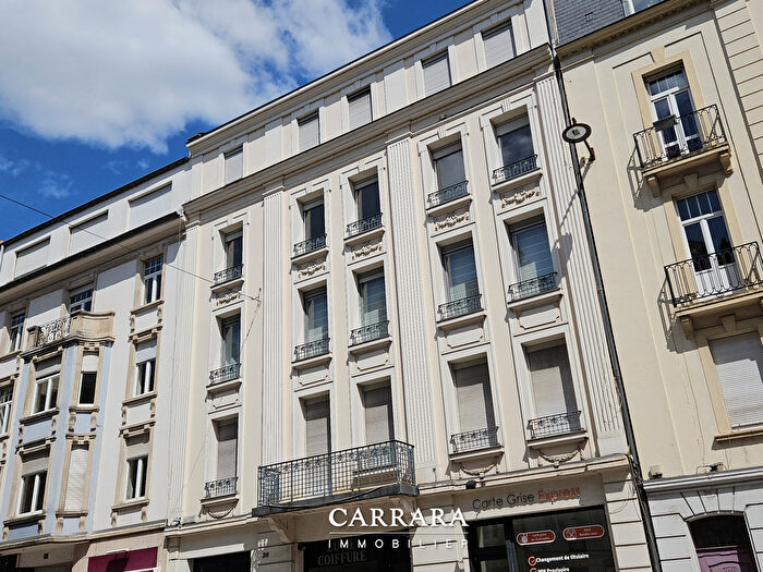 Appartement à louer - Metz, Centre-ville - 4 pièces - 2 chambres