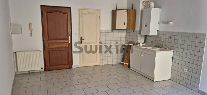 Appartement à louer - Uzès - 2 pièces - 1 chambre