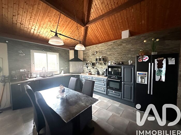 Maison à vendre - Marcillac - 5 pièces - 3 chambres