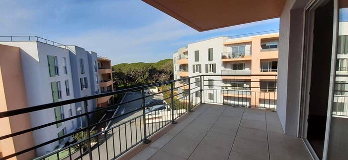 Reyran, Fréjus : Appartement 4 pièces à louer