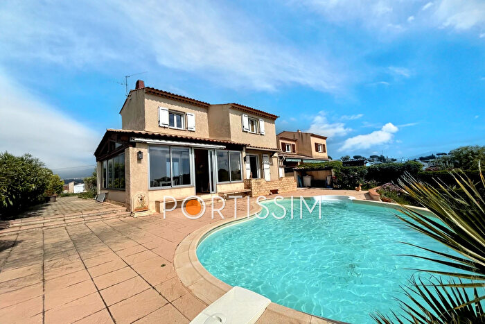 Maison 4 pièces à vendre à Cagnes-sur-Mer, Le Vallon des Vaux, La Campanette, Montaleigne