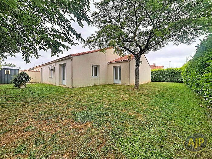Maison 4 pièces à Ouest, Luçon, à louer