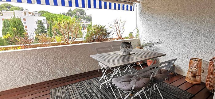 Centre, Cassis : Appartement 3 pièces à louer