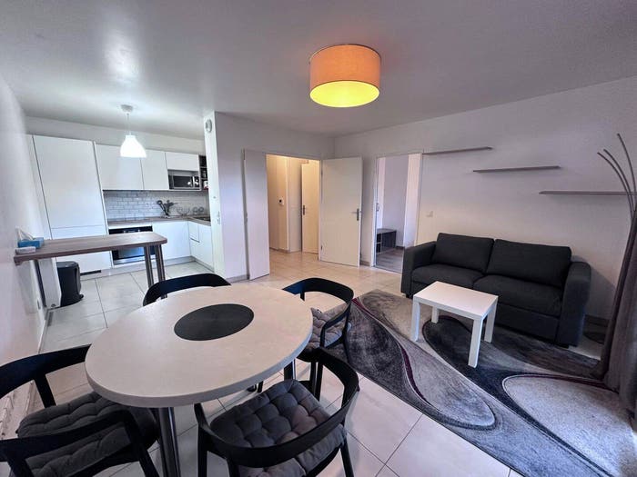 Est Nord Ouest Sud, Émerainville - Appartement 2 pièces à louer