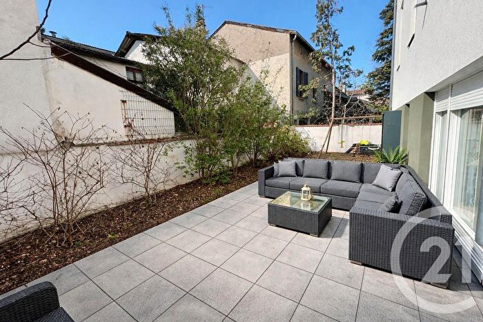 Appartement à vendre - Saint-Fons, Centre-ville, Chassagnon - 4 pièces - 3 chambres