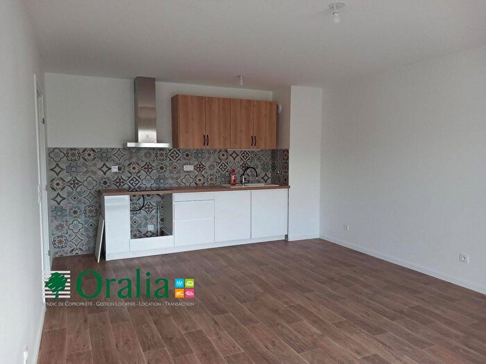 Appartement à louer - Centre Ville-Clos Saint Sauveur, Chevigny-Saint-Sauveur - 3 pièces - 2 chambres