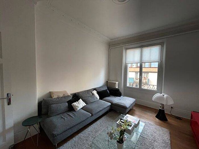 Championnet-Caserne de Bonne, Grenoble : Appartement 3 pièces à louer