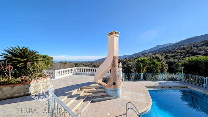 Maison à vendre - Villelongue-dels-Monts - 6 pièces - 4 chambres