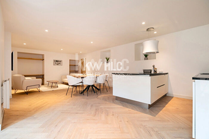 Appartement 3 pièces à vendre à Cannes, Californie Pezou