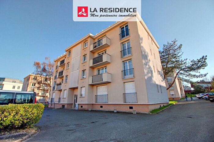 Appartement à vendre - Les Clayes-sous-Bois, Centre-ville - 3 pièces - 2 chambres