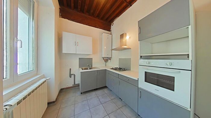 Appartement à louer - Rive-de-Gier, Centre-ville, Baldeyrou, République - 3 pièces - 2 chambres