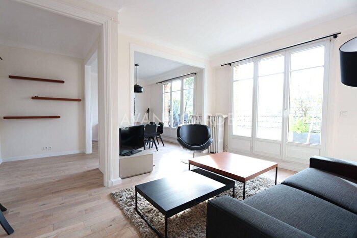 Appartement à louer - Porte Dauphine, Paris ème arrondissement - 3 pièces - 1 chambre