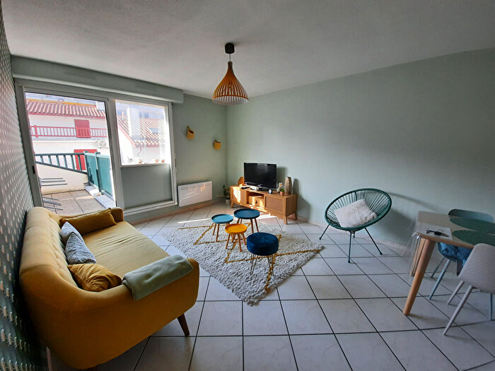 Appartement à louer - Saint-Jean-de-Luz, Centre-ville - 3 pièces - 2 chambres