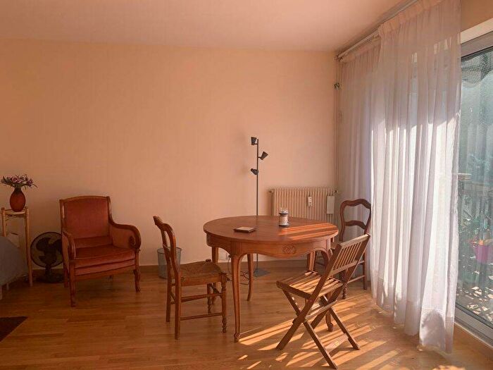 Gambetta, Paris 20ème arrondissement : Appartement 1 pièce à louer