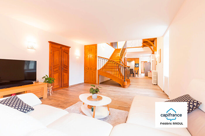 Maison à vendre - Is-sur-Tille - 8 pièces - 5 chambres