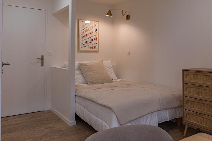 Appartement 1 pièce à Marseille 1er, Noailles, à louer