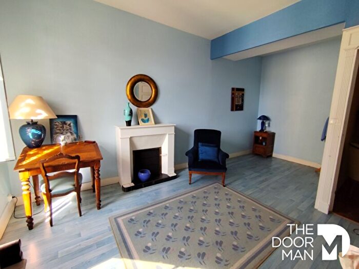 Maison à vendre - La Réole - 12 pièces - 5 chambres