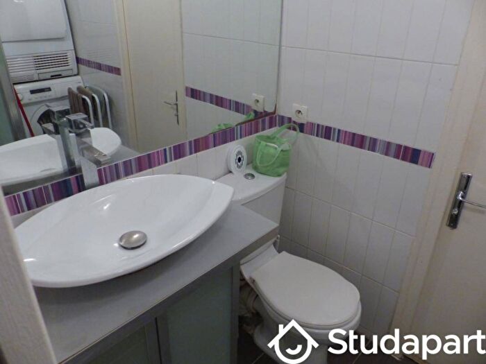 Appartement à louer - Grenier Point du Jour, Boulogne-Billancourt - 1 pièce - 2 chambres