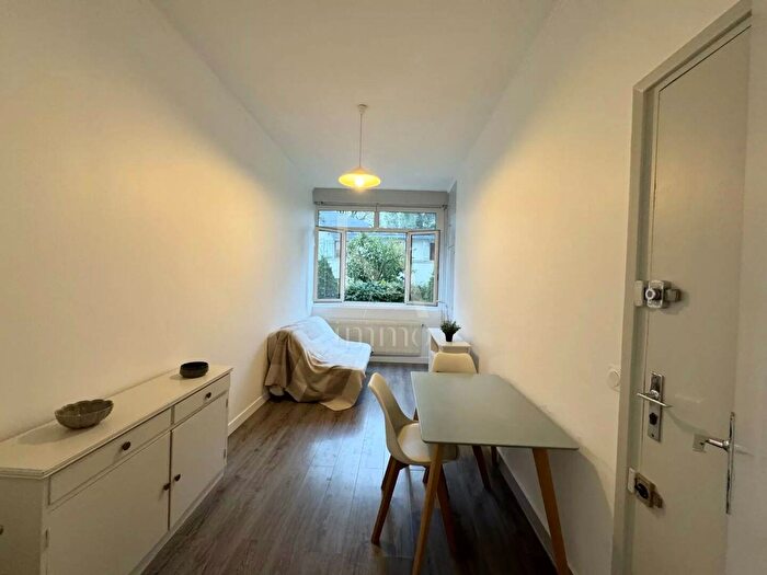 Appartement à louer - Saint James-Delabordère, Neuilly-sur-Seine - 1 pièce