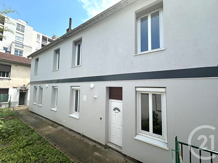 Maison à vendre - Villeurbanne, République, Tolstoi - 4 pièces - 3 chambres