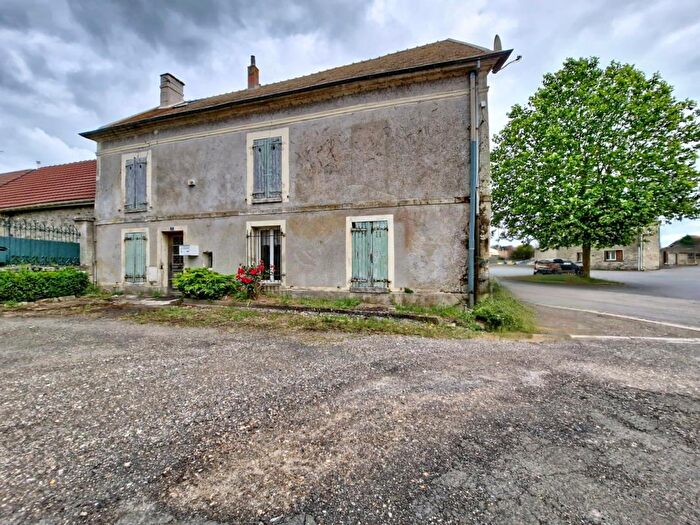 Maison 5 pièces à vendre à Marines
