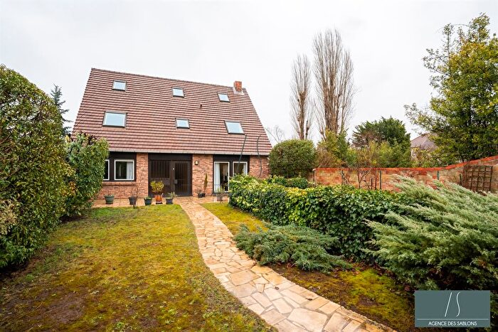 Maison à vendre - Montesson, Les Rabaux - 9 pièces - 6 chambres