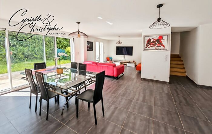 Maison à vendre - Gignac - 5 pièces - 4 chambres