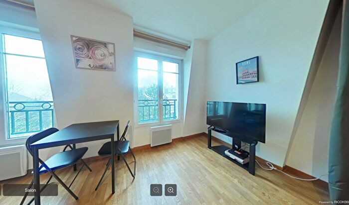 Appartement à louer - Le Plessis-Trévise, Marbeau, Coeuilly - 1 pièce