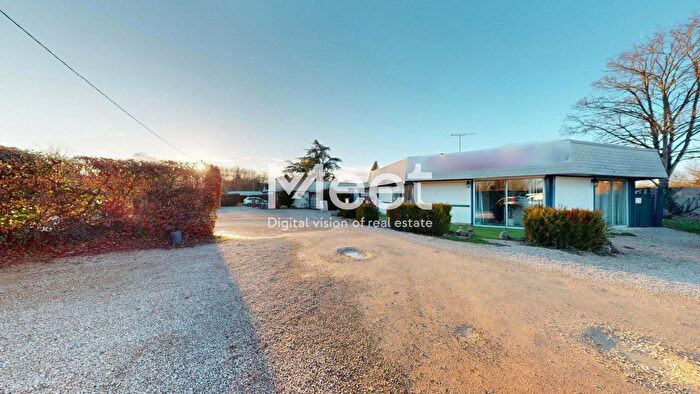 Maison à vendre - Escolives-Sainte-Camille - 20 pièces - 17 chambres