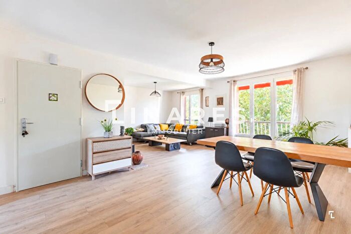 Appartement 3 pièces à vendre - Aix-en-Provence, Saint-Donat, Les Platanes