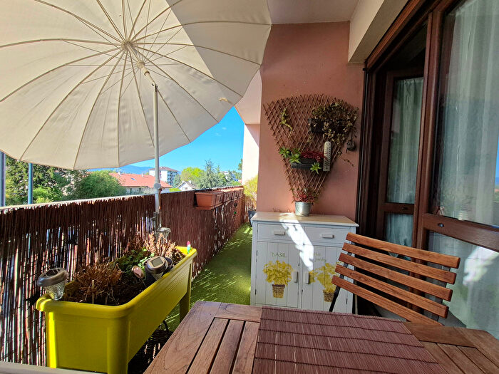 Saint-Julien-en-Genevois, Centre-ville : Appartement 4 pièces à vendre