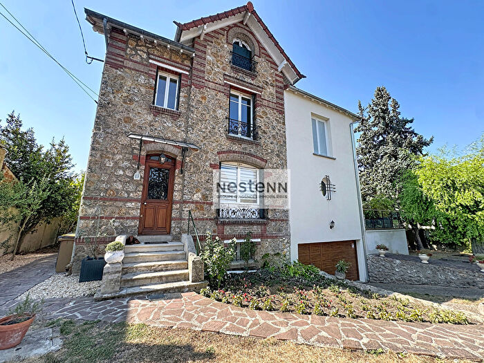 Maison 9 pièces à Ermont, Gros Noyer, Calmette, à vendre