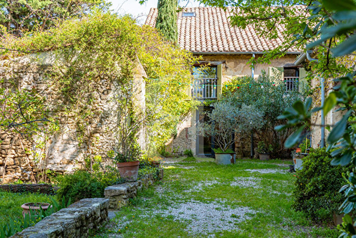 Maison à vendre - Sainte-Cécile-les-Vignes - 19 pièces - 13 chambres