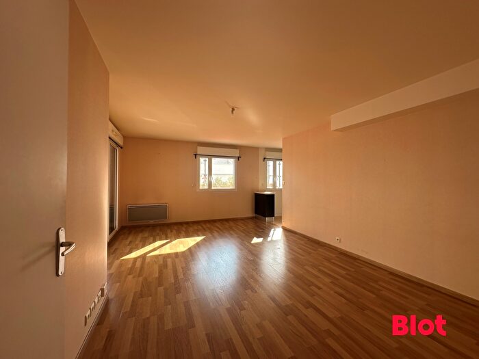 Appartement à vendre - Quartiers Centre, Fougères, Sévigné - 3 pièces - 2 chambres