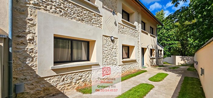 Maison 9 pièces à Coulommiers, à vendre
