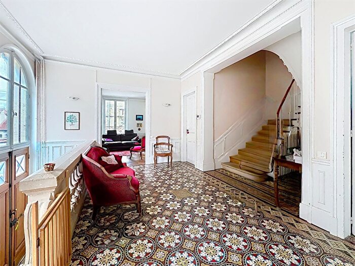 Épernay, Centre-ville : Maison 8 pièces à vendre