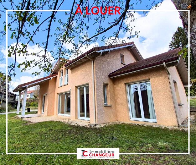 Maison à louer - Coublevie - 5 pièces - 4 chambres