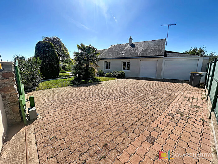 Maison 8 pièces à Tiercé, à vendre