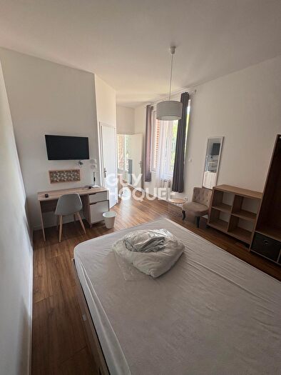 Maison à louer - Amiens, Saint-Acheul - 12 pièces - 10 chambres