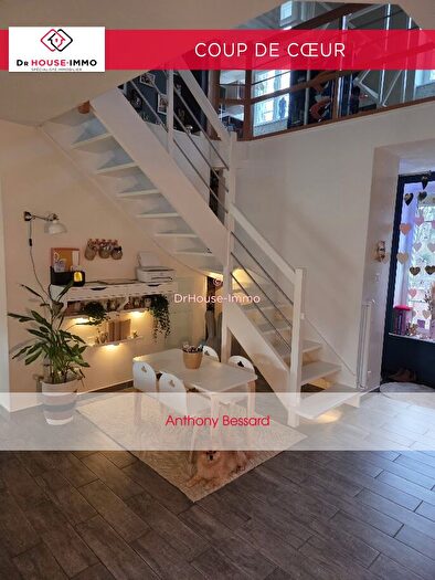 Maison 8 pièces à vendre à Saint-Yorre