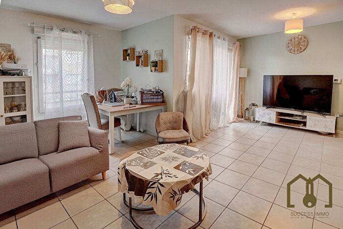 Appartement à vendre - Saint-Priest, Bel-Air - 3 pièces - 2 chambres