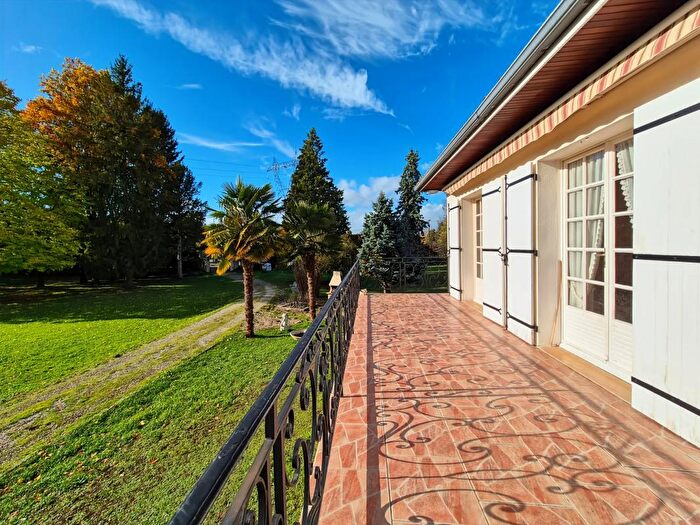 Maison à vendre - Linars - 6 pièces - 4 chambres