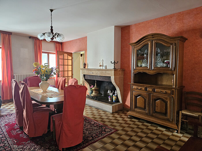 Maison à vendre - Novéant-sur-Moselle - 9 pièces - 7 chambres