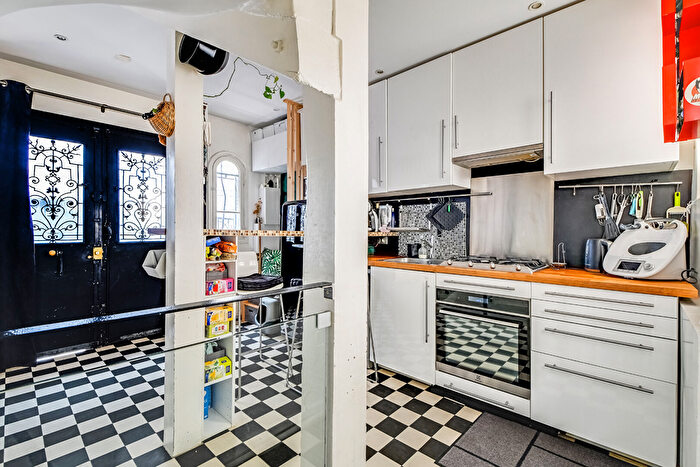 Maison 5 pièces à vendre à Paris 18ème, Simplon, Poissonniers
