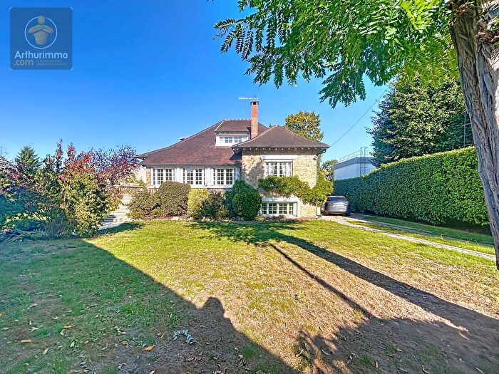 Yerres, Gambetta, Brossolette, Belvédère - Maison 8 pièces à vendre