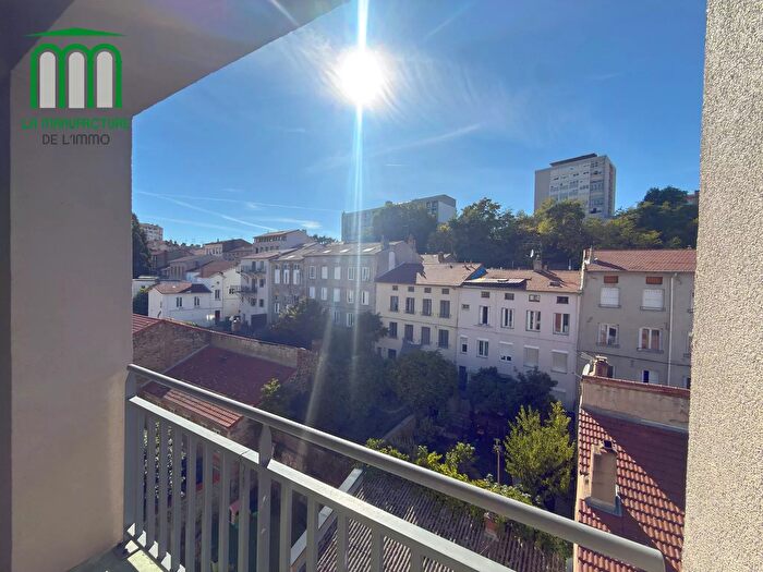 Appartement 3 pièces à Saint-Étienne, Crêt de Roc, à vendre
