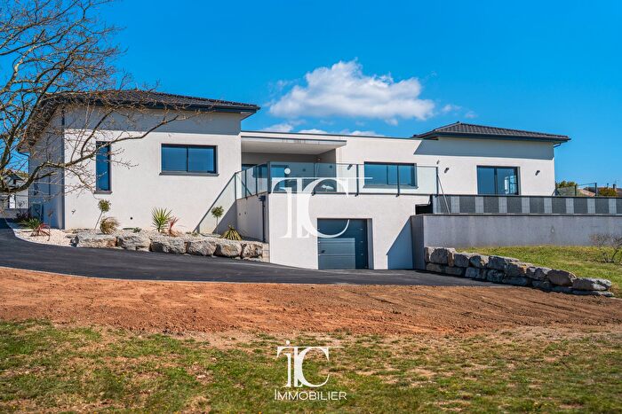 Maison 5 pièces à vendre à Vinezac