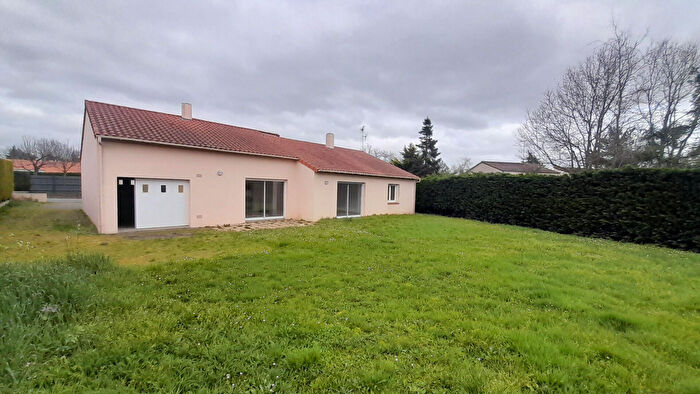 Maison à louer - Beaupréau - 6 pièces - 3 chambres