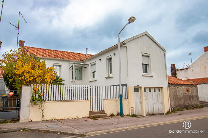 Maison à vendre - La Garnache - 5 pièces - 2 chambres