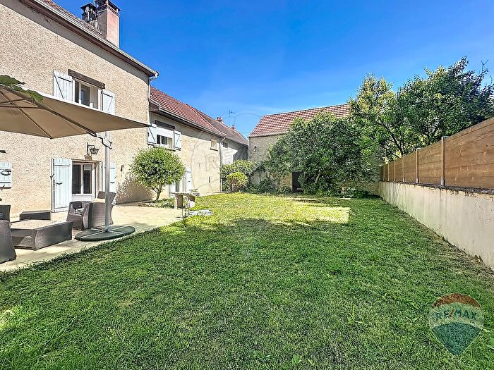 Maison 6 pièces à vendre à Fontaines
